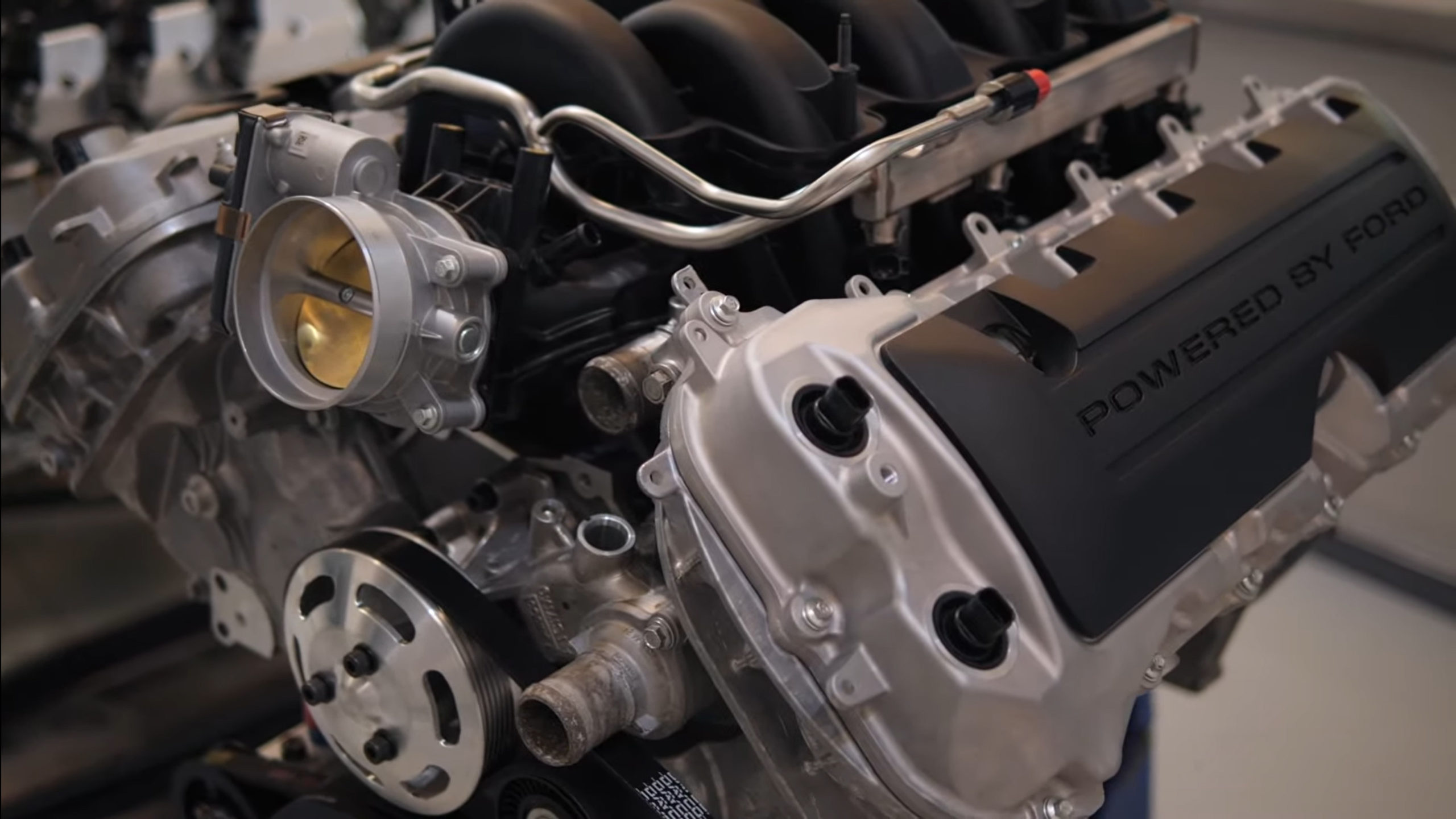 VIDEO: How new and old Supercars engines compare - Speedcafe.com